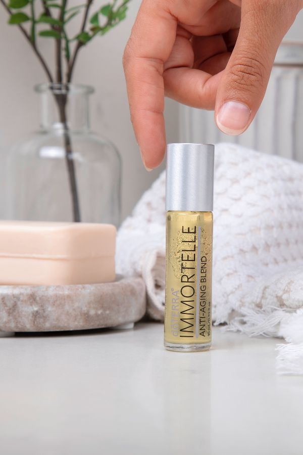 doTERRA Immortelle Anti-Aging Blend Roll-on | dōTERRA – Home Essential Oils